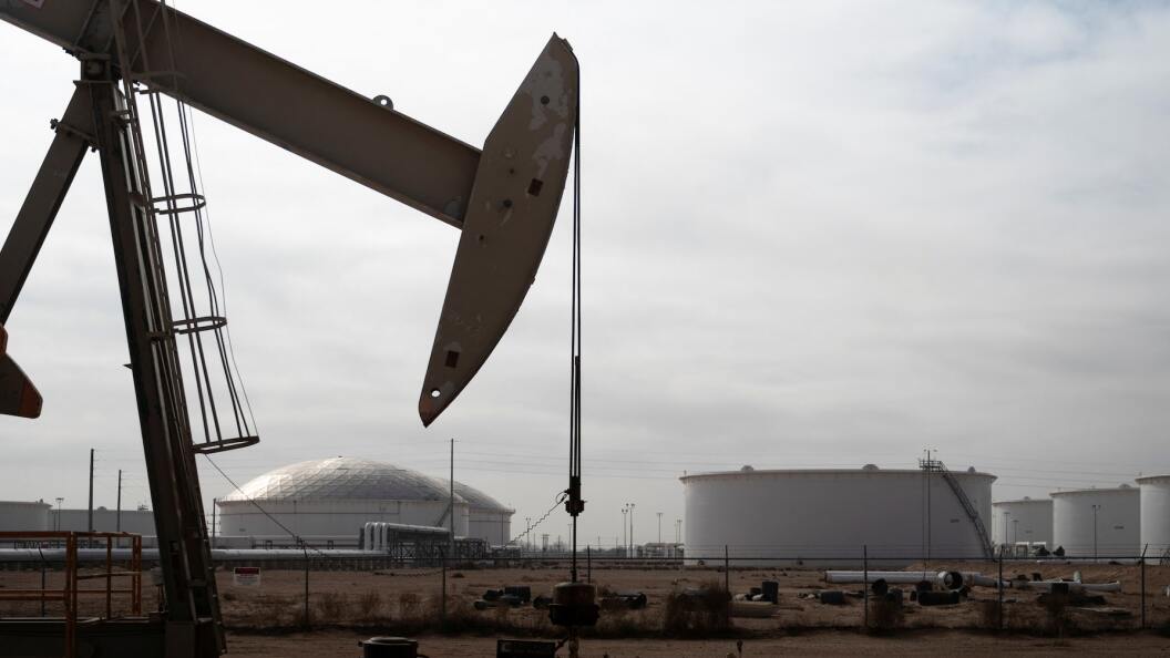 SEPE - US oil production hit record high in June, EIA says