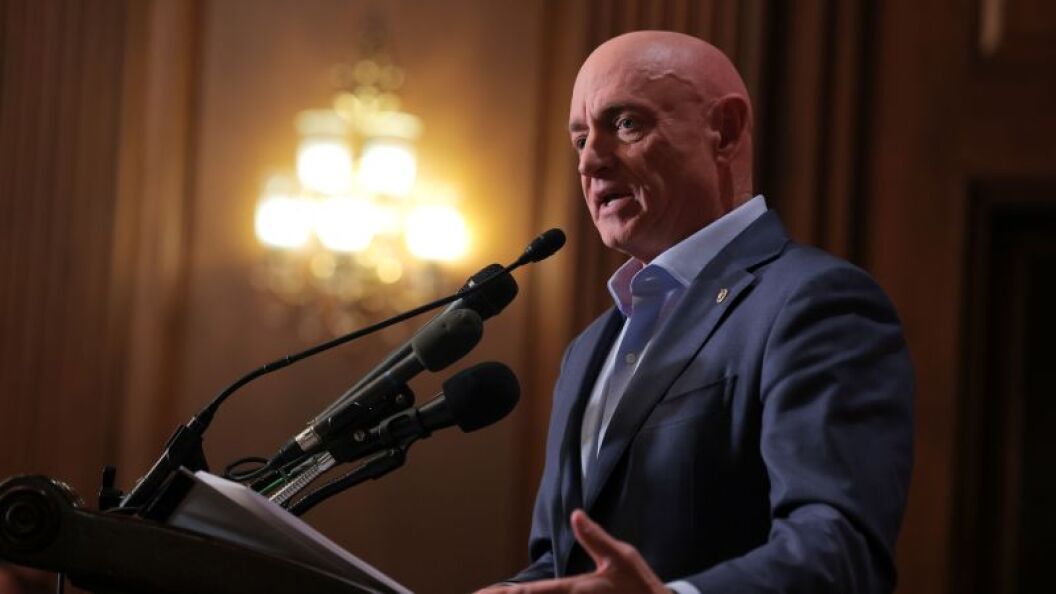 SEPE - Pentagon cuts Sen. Mark Kelly’s military retirement pay as ...