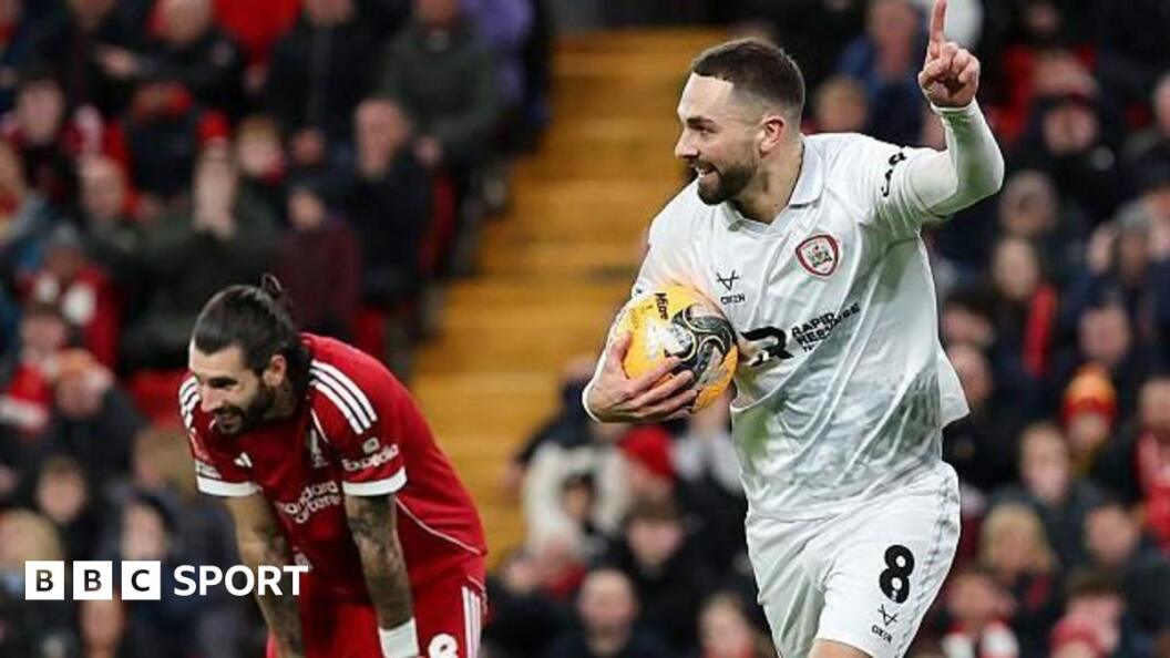 SEPE - Liverpool: Was Dominik Szoboszlai's error against Barnsley ...