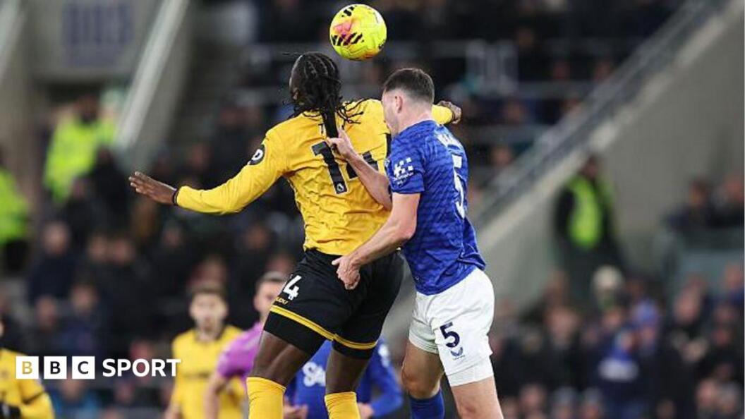 SEPE - Premier League to relax red cards for hair pulling